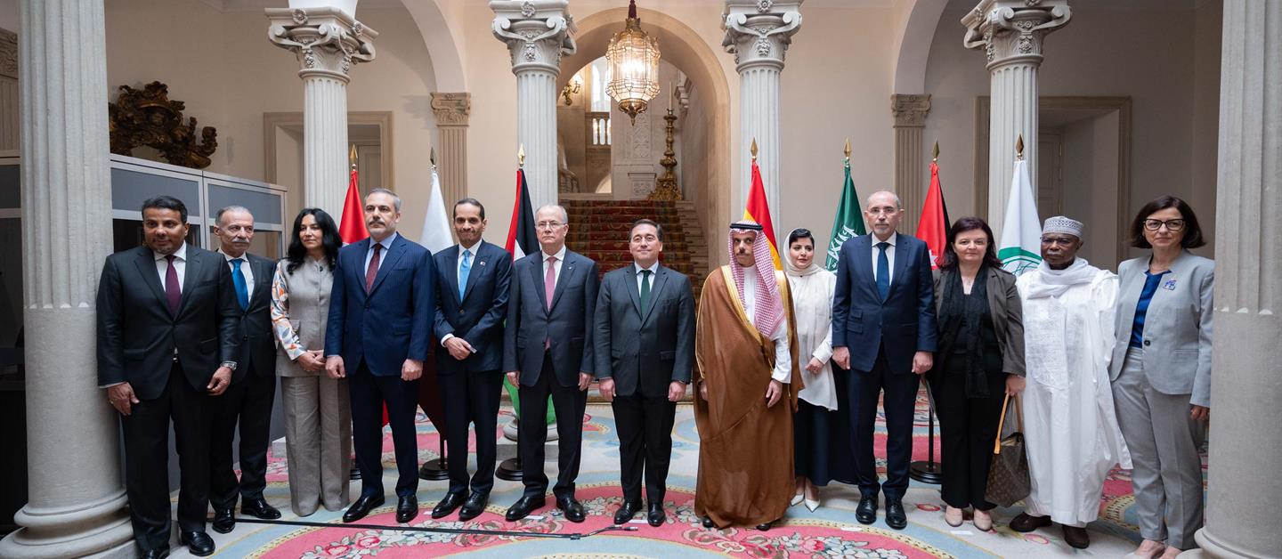 Albares welcomes the Prime Minister of Palestine and the Arab-Islamic ...